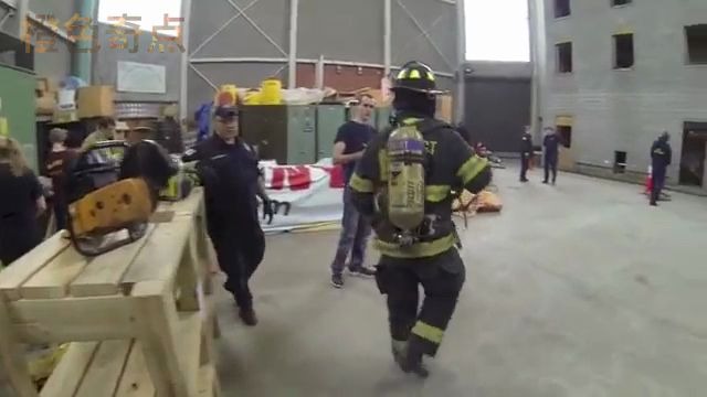 空呼训练应该这样来|看看美国消防员的空呼耗气训练