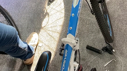 山地车无极变速使用方法