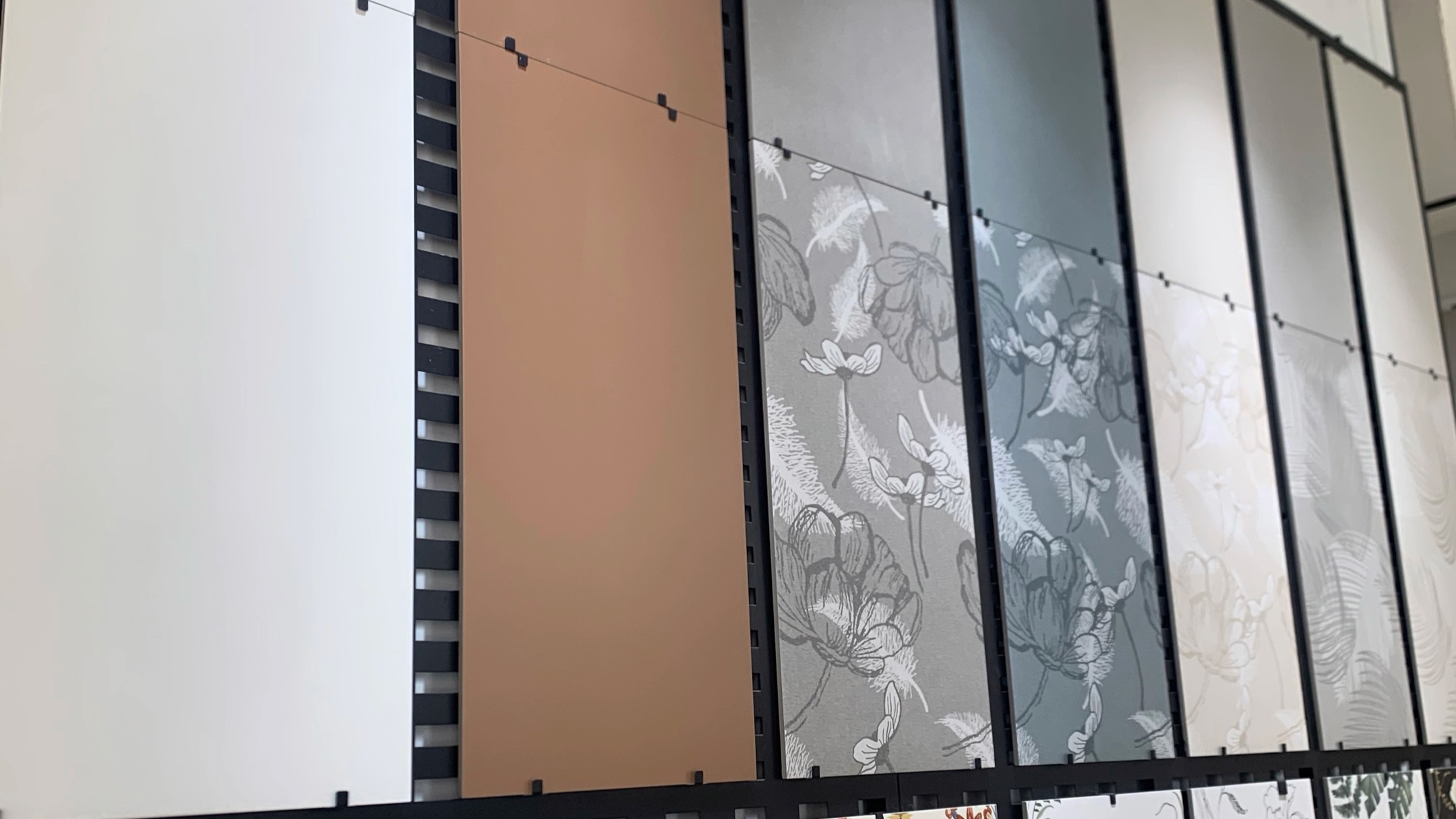 厨房卫生间奶白花草背景墙砖地砖网红花砖彩色全瓷砖波浪防滑防水...