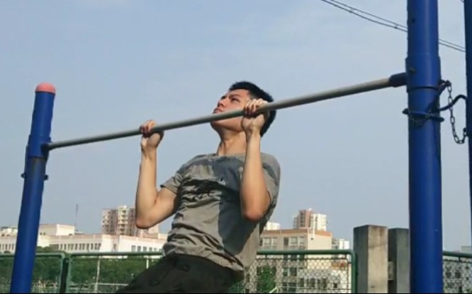 [硬核测评]中国大学生遇上美国海军陆战队体能测试,只求及格