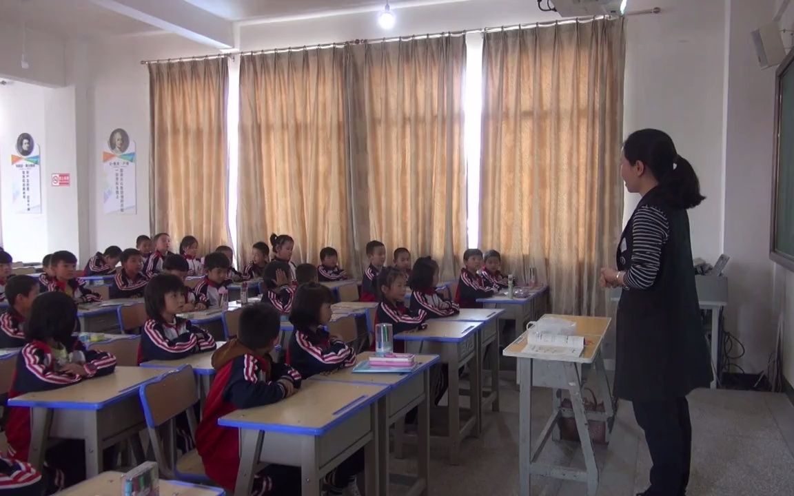 课堂实录一年级数学《找规律》