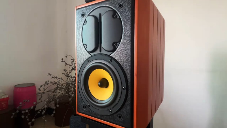 惠威迎来新一代M1系列音响-M1MKII,传承M1系列经典造型与上代M1...