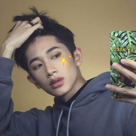 在睡觉的WOLFIE 