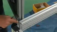 工业铝型材框架设备机架开关门安装案例图