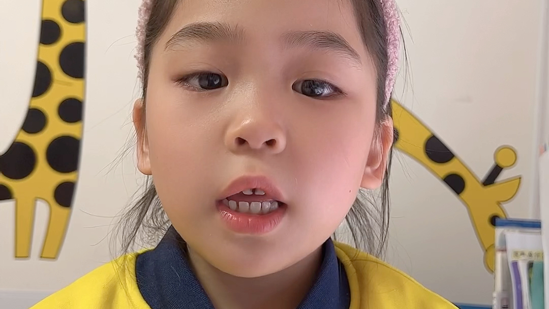 小学一年级下学期,语文汉语拼音字母表朗读。