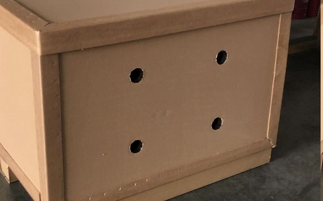 青岛定制蜂窝纸箱 透气孔蜂窝纸箱 山东蜂窝纸箱 青岛义合益蜂窝纸箱 ...