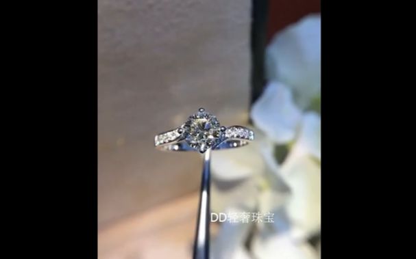 【DD轻奢珠宝】圆钻扭臂车工片显大钻戒,定制欣赏~