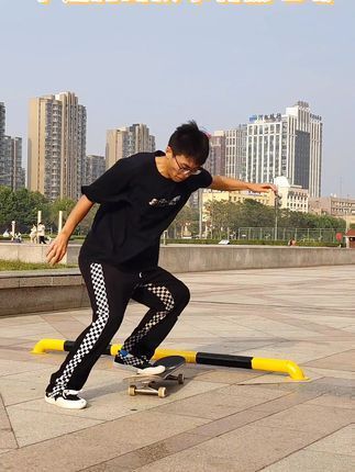 为了滑板,我把家里的挡车杆拆下来了,妈见打系列