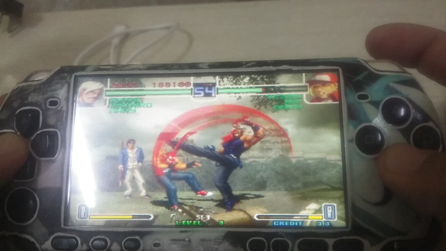 【PSP3000】用玩了11年之久且破旧的PSP3000畅玩街机MVS模拟器...