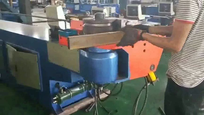 最牛方管精密弯管机视频