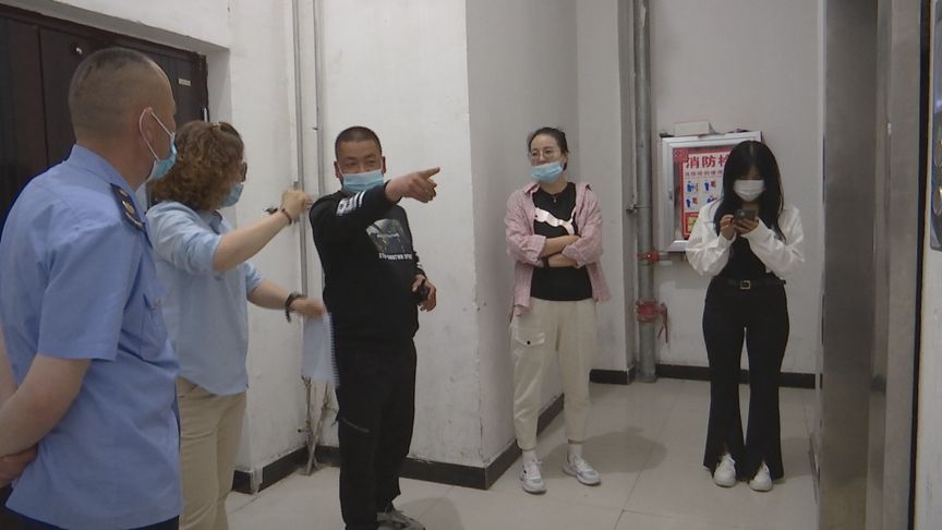 尼勒克县开展模拟电梯安全事故应急救援演练