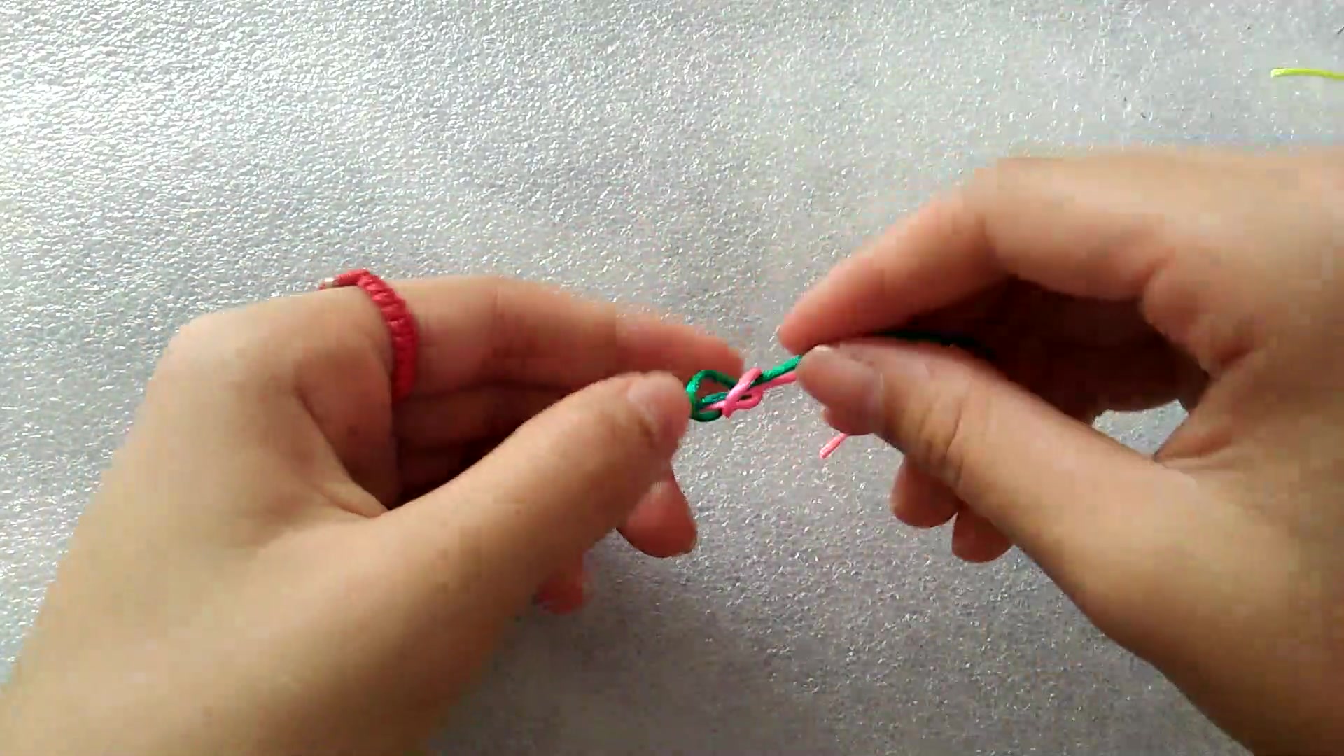 【编织】编手绳的方法有哪些?教你用最简单的编法编出最好看的手绳