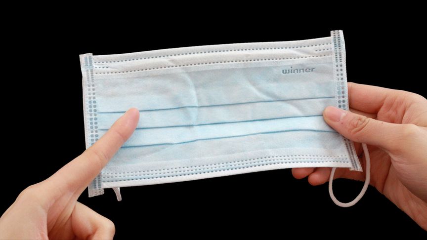 口罩戴错了等于白戴，这才是正确的戴口罩方法，让家人朋友也知晓