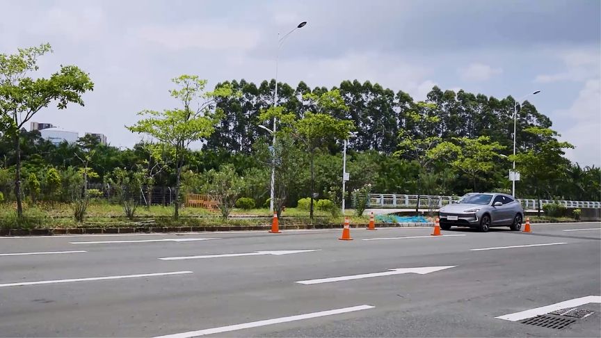 智能汽车最新榜单公布!这3款20W级不同动力车型,最智能的竟是它