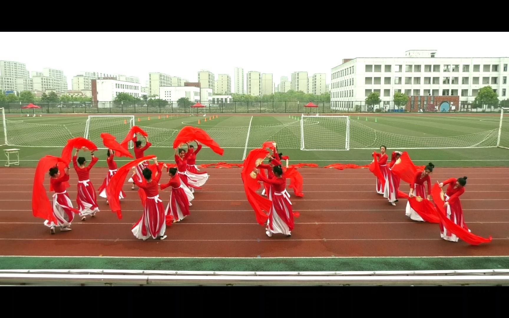 芜湖电缆工业学校参赛舞蹈彩排