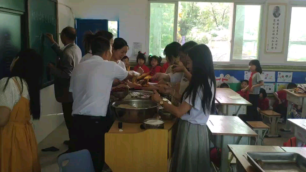 劳动实践课——包粽子