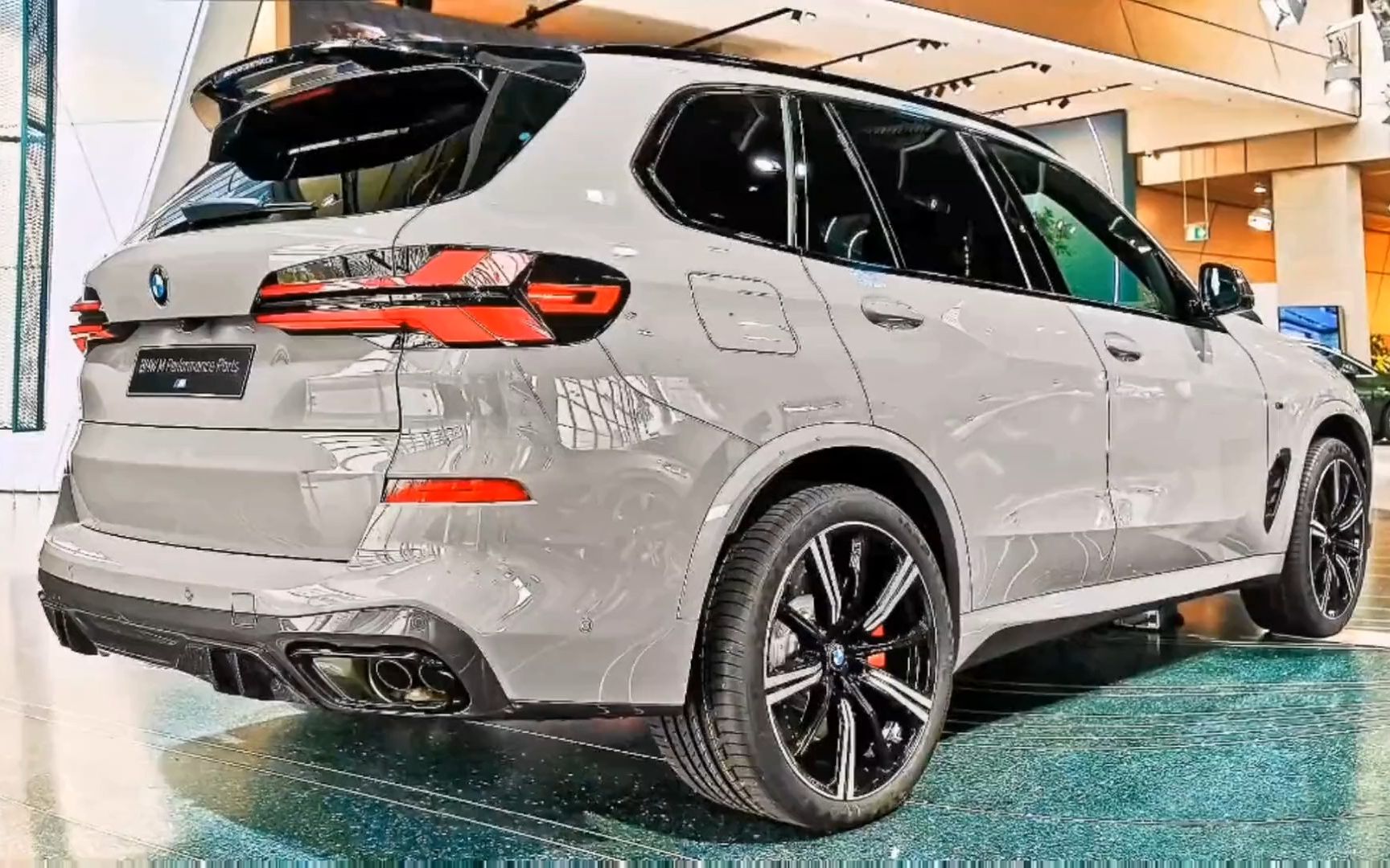 2023款宝马X5亮相,配3.0T+八挡手自一体,内饰更惊艳