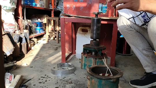 单项潜水泵安装过程