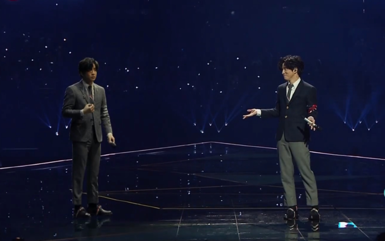 薛之谦江苏卫视跨年晚会演唱全过程,慢半拍,认真的雪+演员,动画片...