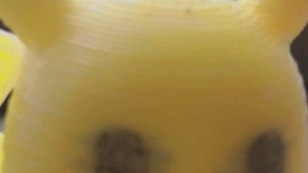 看3D打印机如何打印出一只带残念目光的皮卡丘