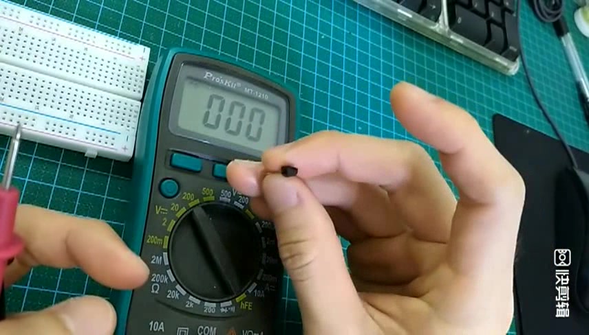 三极管基本开关电路 实干出真知 面包板电路意识