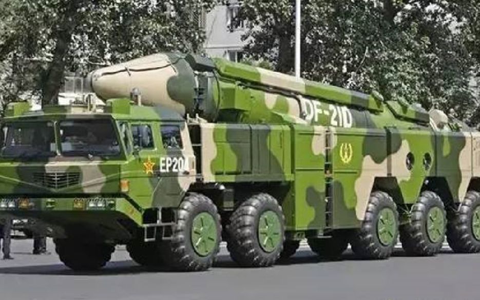 我国最大越野车,最大载重达80吨,全球只有四个国家能造出!