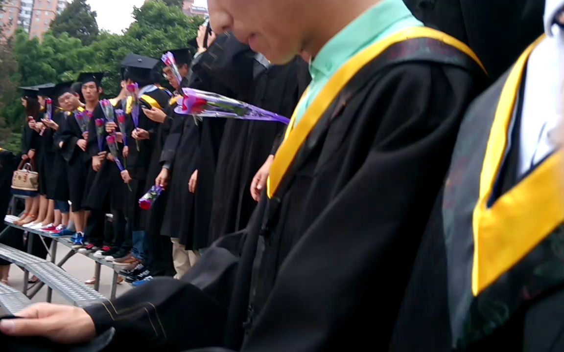 中央民族大学信息工程学院2014年毕业照拍摄前记录