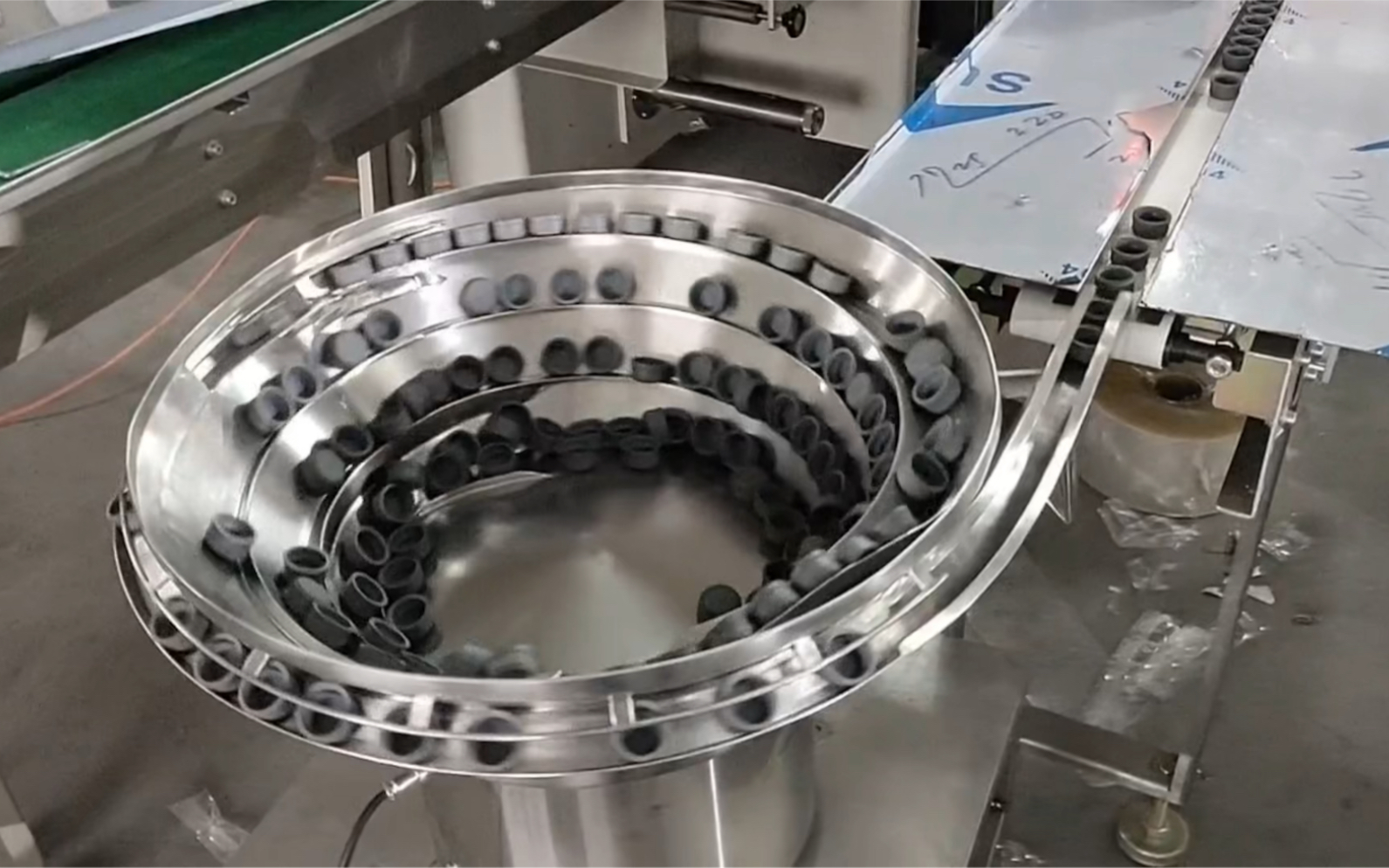 震动盘自动上料 瓶盖包装机