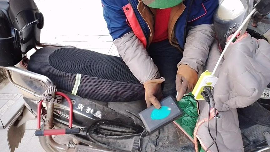 电动车充电器充不进电,什么原因?老师傅告诉你!