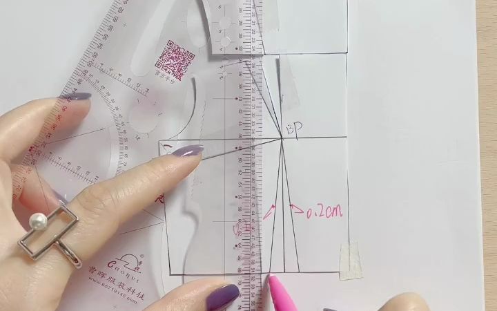 服装制版,结构线的变化及转省