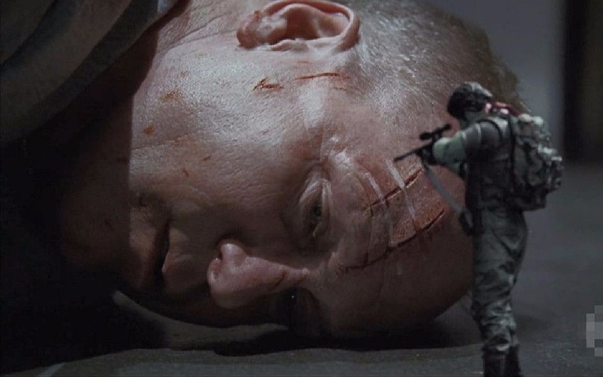 玩具兵人成精了,与大自己2000倍的雇佣兵厮杀,成功干掉人类