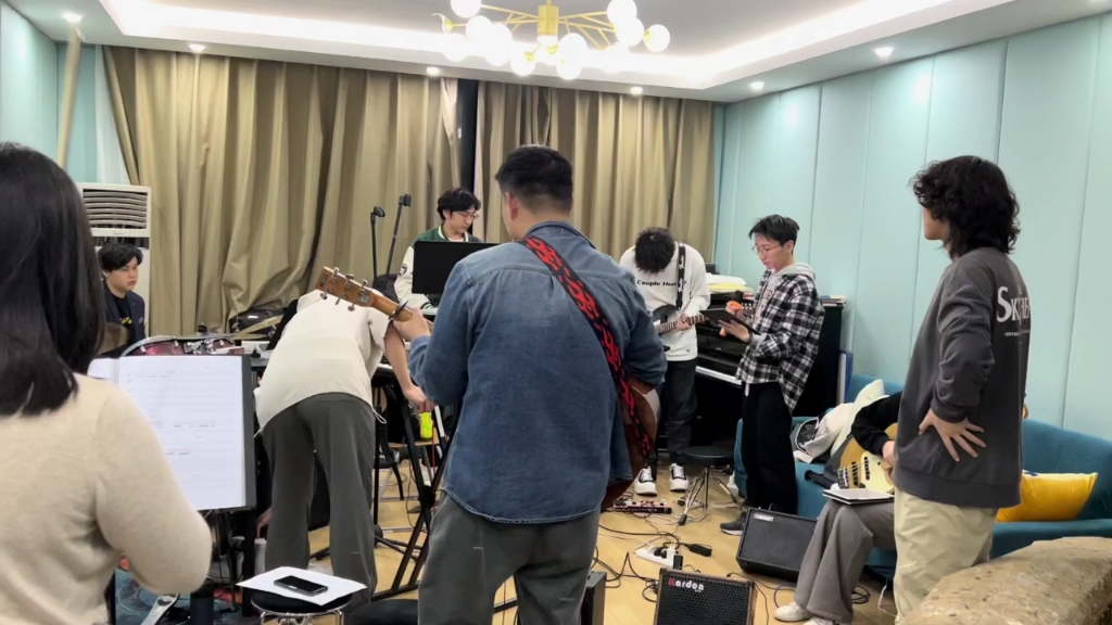 倔强|Ctrl-F乐队排练室版!五月到了,发一首五月天的库存捏