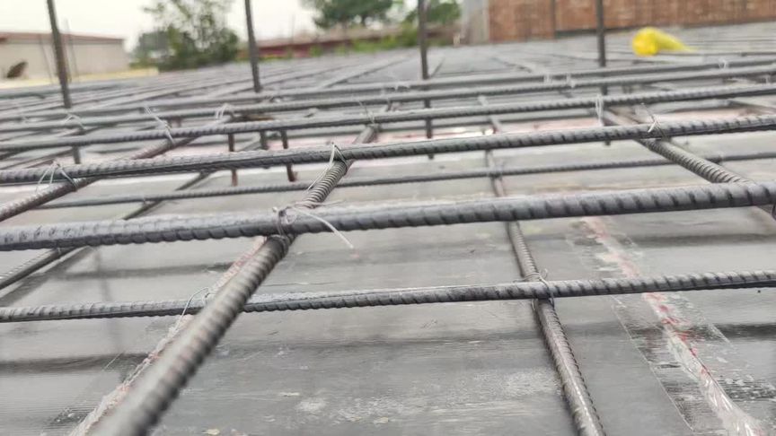 雅墅建筑公司,双层双向钢筋,旋转楼梯,比一比看一看,看用料