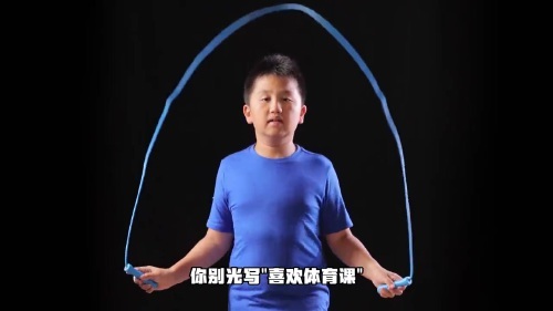 学生自评体育简短20字