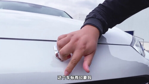 搭载鸿蒙车机,预售25-32万元,华为问界M5看起来咋样