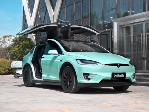 首次开朋友的特斯拉model X,有点意思,感觉比路虎揽胜有