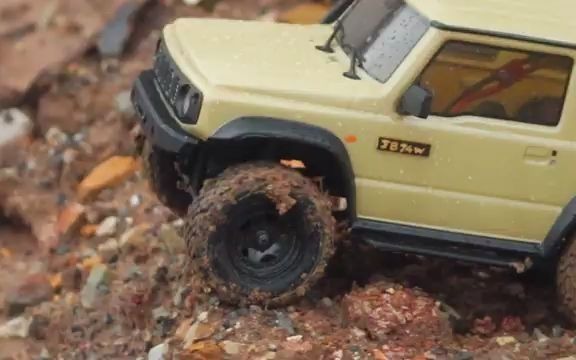 【搬运】RC攀爬车 New MST 2020 Suzuki Jimny J4 Body first drive in ...