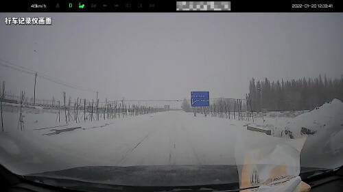 比亚迪唐dmi冰雪路面行驶行车记录仪画面