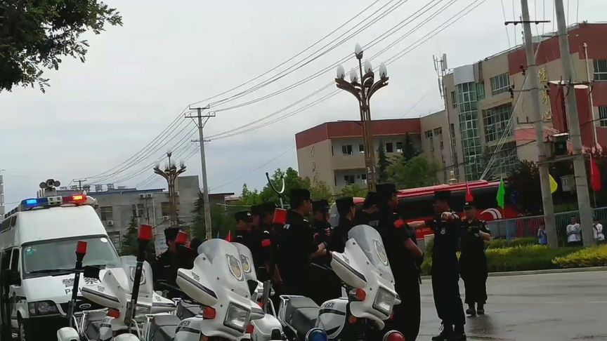 这才是社会稳定人民安居乐业的基石,