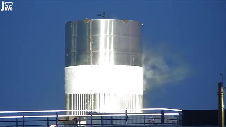 没爆~推力模拟底座上低温下的SpaceX星舰超重火箭测试罐BN2.1