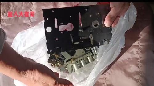 防盗门锁拆开装不回?别急!老师傅一步步教你完美复原