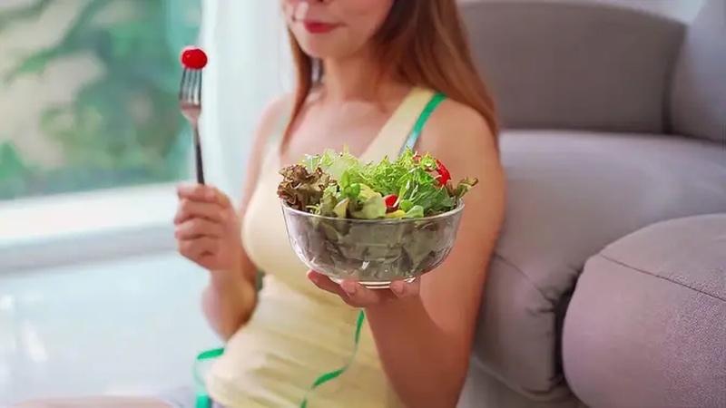 聪明的人,吃晚饭也能减肥,记住三句话,或能帮你控制体重