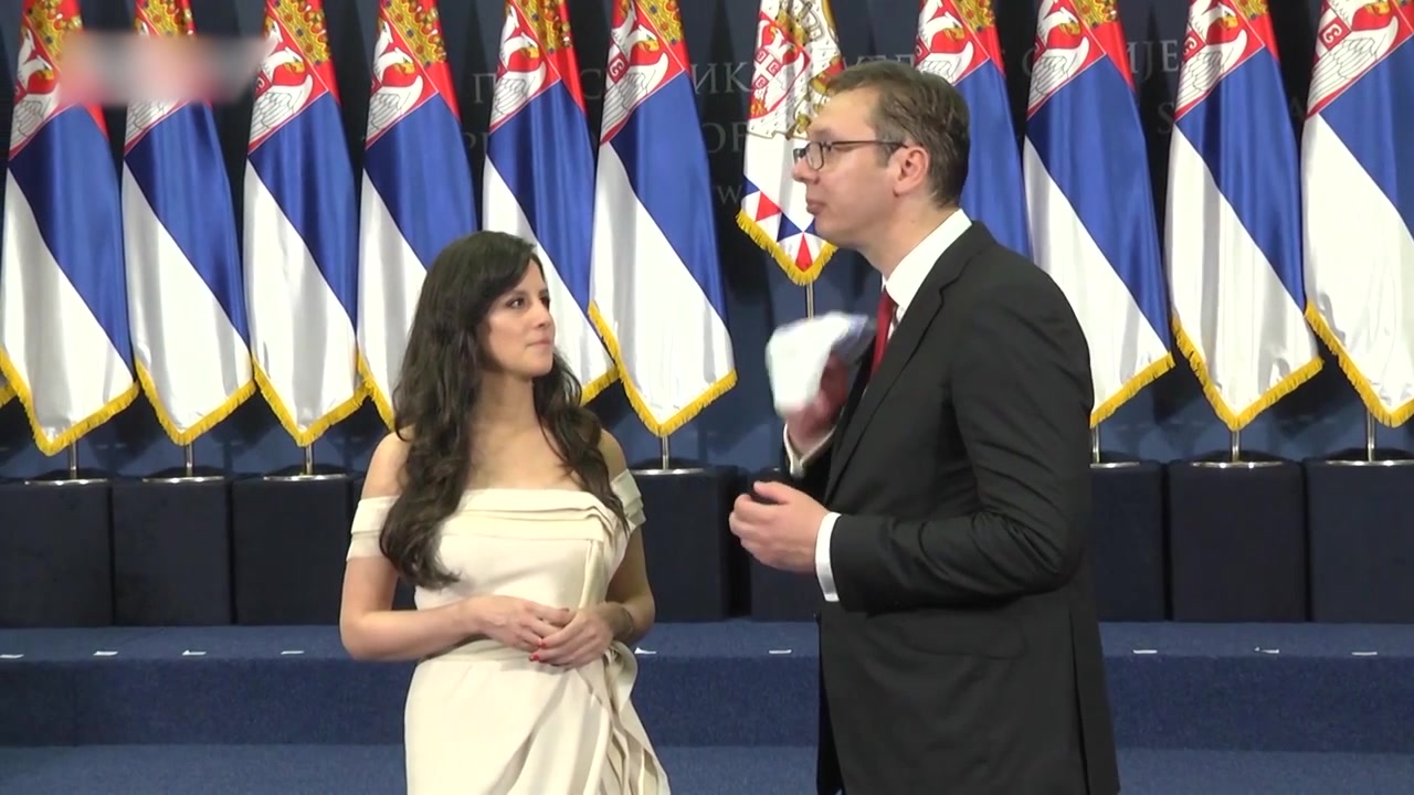 塞尔维亚武契奇总统的妻子:您丈夫成为中国网红了,您知道吗?