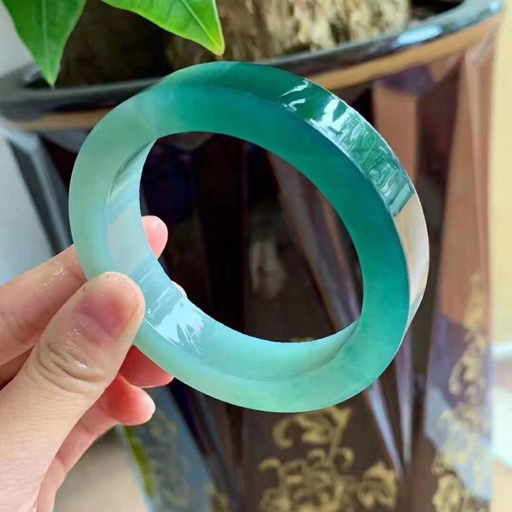思懿一手镯懿姐 