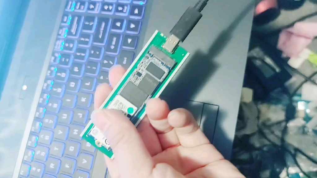 怎么也删除不了SSD里数据,三款软件傲梅 精灵 低级格式化都失败太牛...