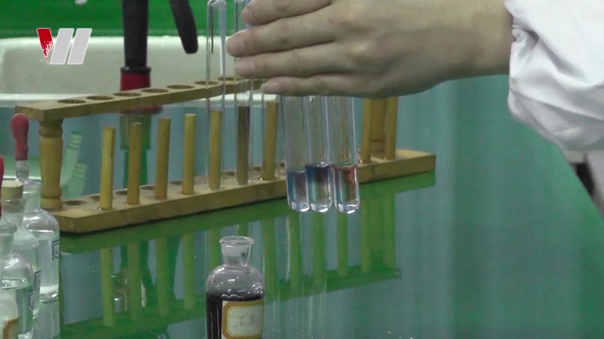 14.用指示剂检验溶液的酸碱性
