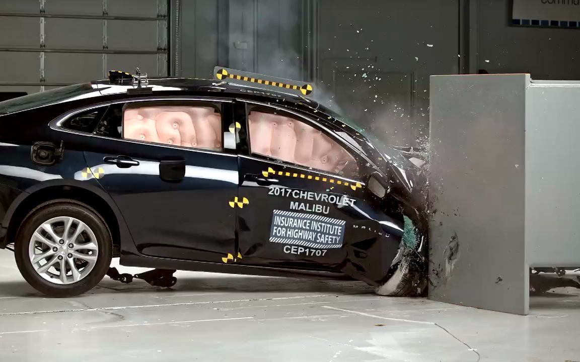【IIHS 25%副驾驶碰撞实验】2017款雪佛兰迈锐宝