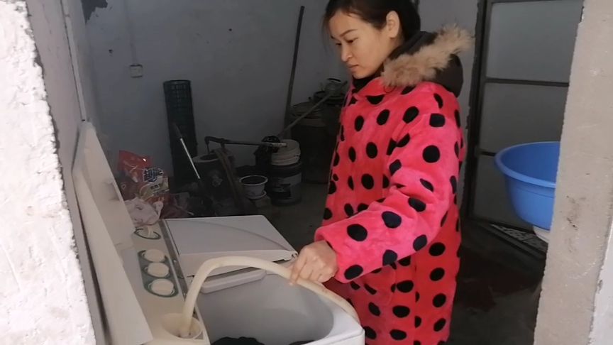 畅畅家的老式洗衣机,双桶的你们家有吗