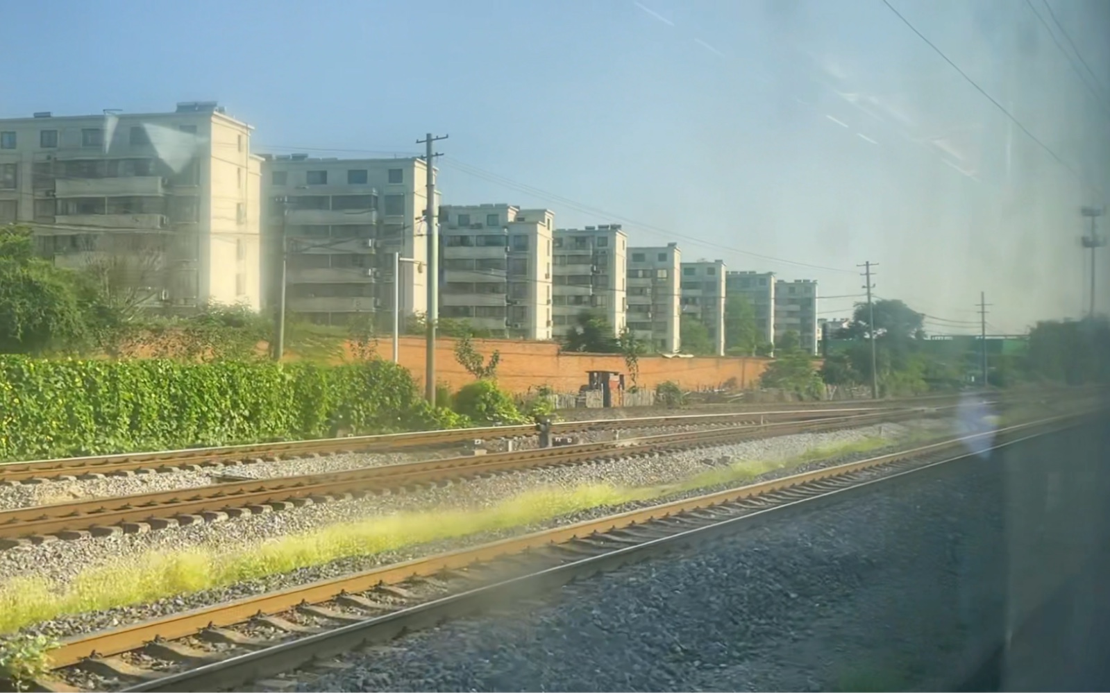 T152次马鞍山站一道发出