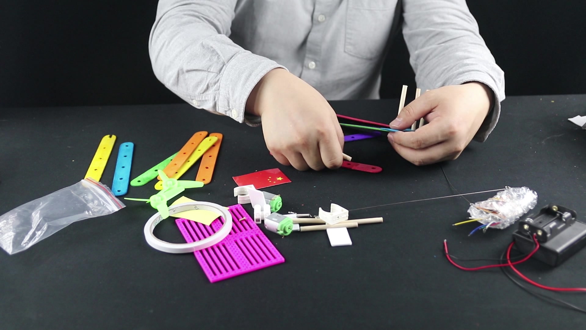 科技小制作小学生物理实验遥控风力船制作教程